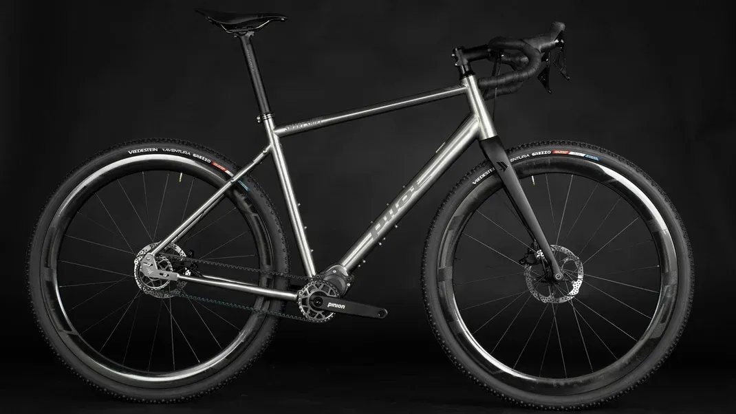 Introducing the Pilot Scram Pinion Smart.Shift: A Gravel Bike the ...